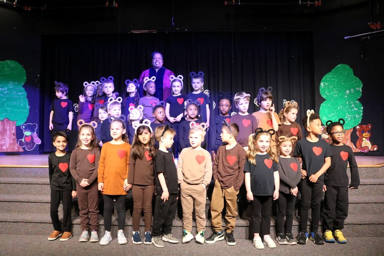 The Kindergarten Class Play is a Tale of Bravery! - Dedham Country Day ...