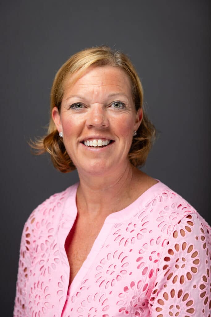 Alyssa Sinclair - Faculty & Staff - Dedham Country Day School